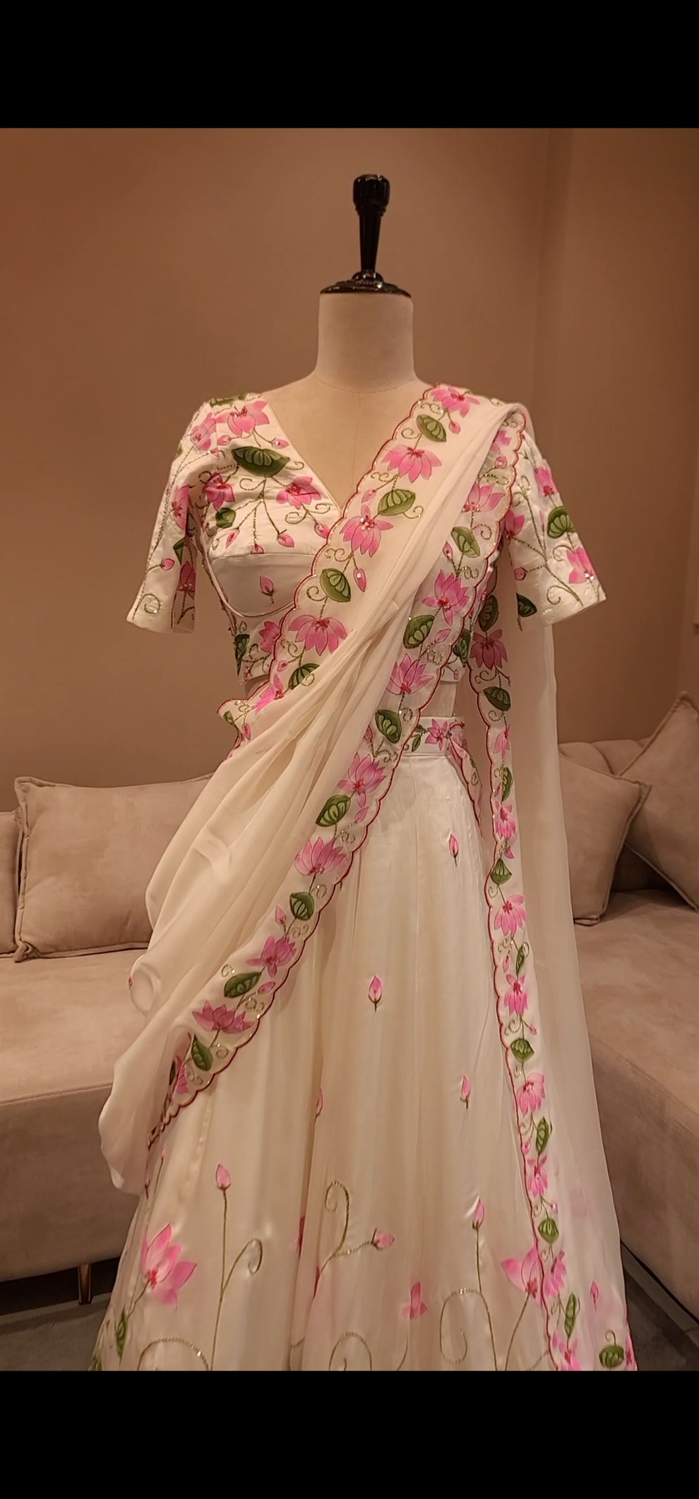 White pichwai handpainted lehenga set – JAYAA'S COUTURE